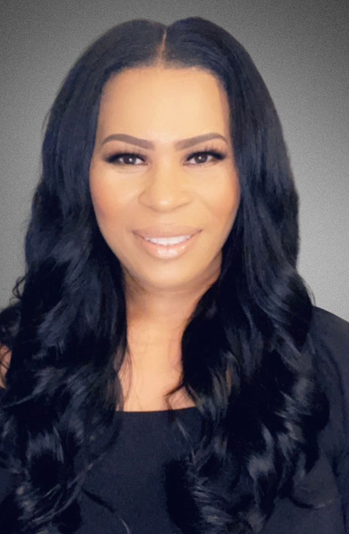 Meet the Team | Zee Luxe Realty